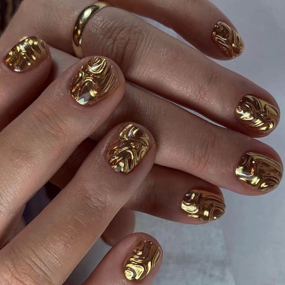 Inspire To Veer | Makeup | Buy Get 1 Free New Glimmering Gold Square ...